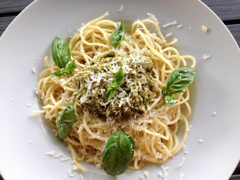 Pesto Für Pasta Genovese Rezept Einfach And Lecker Elle Republic