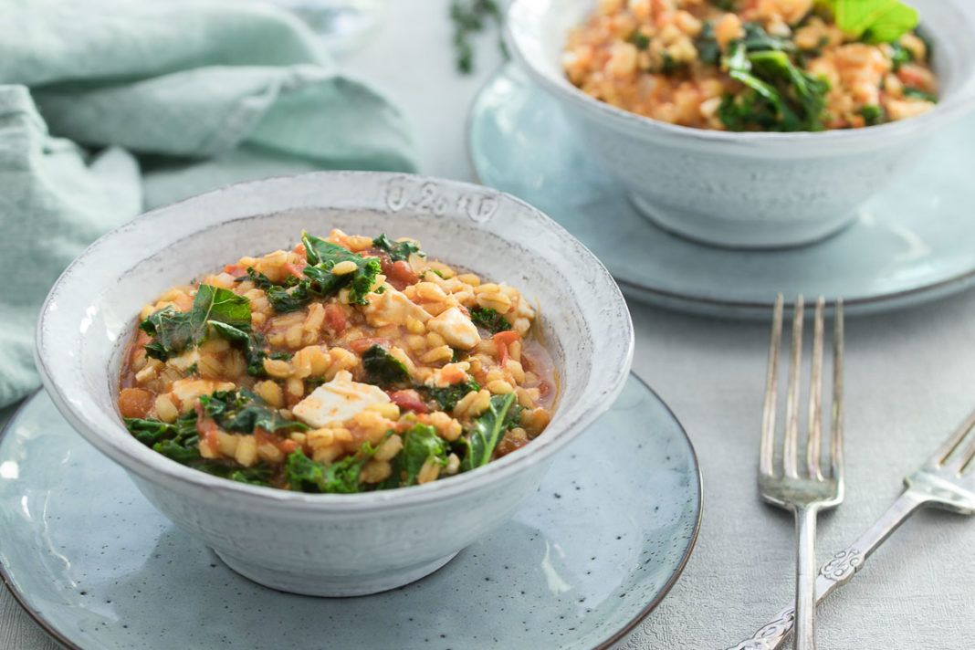 Gersten-Risotto mit Feta-Käse und Grünkohl Rezept | Elle Republic